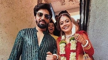 Popular TV Actor Devoleena Gets Married; See Pics