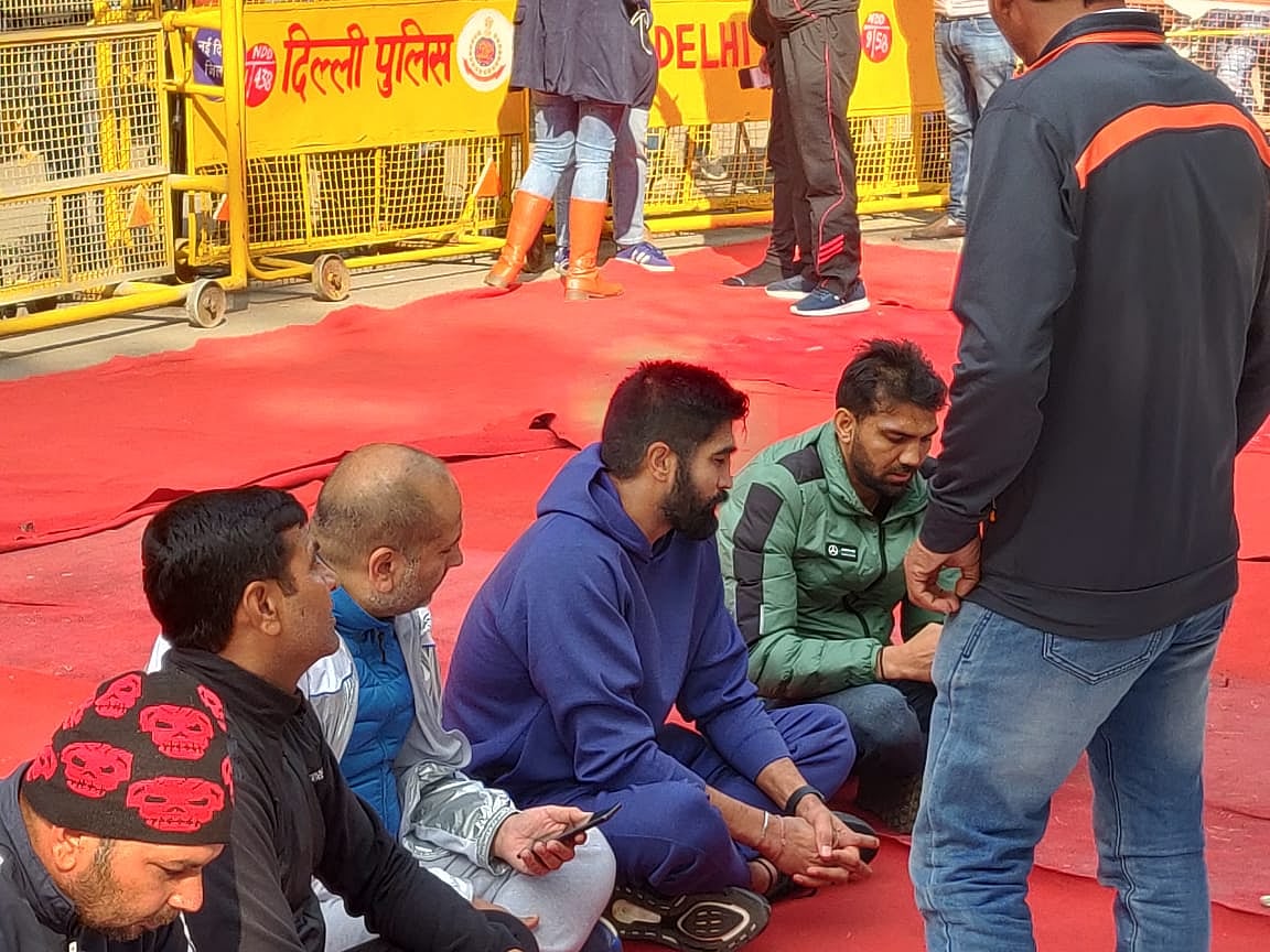Indian Wrestlers Protest at Jantar Mantar Delhi Live Updates, WFI ...