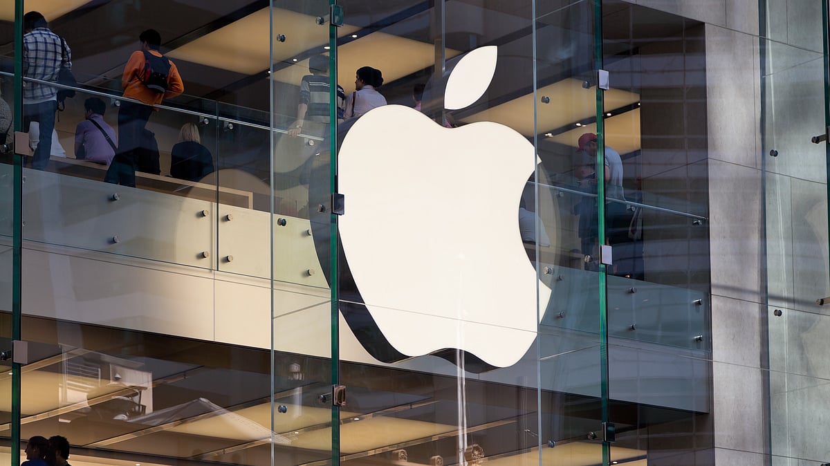How Has Apple Avoided Mass Layoffs Like Meta, Google, and Microsoft?