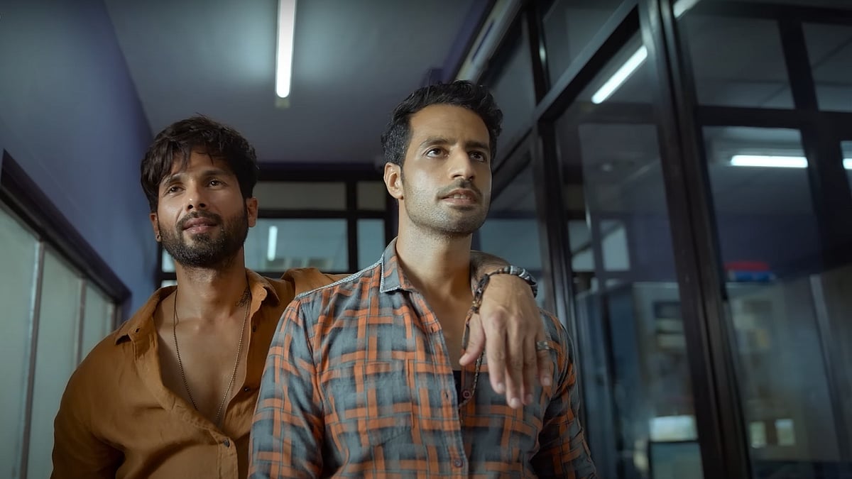 ‘Farzi’ Review: Shahid Kapoor, Vijay Sethupathi Spar in a Sly, Gripping ...