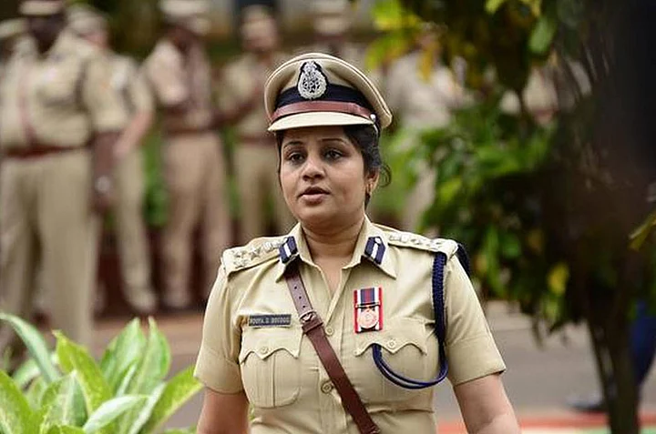 Karnataka Officers' Epic Spat: Who Are IPS Officer Roopa Moudgil & IAS Officer Rohini Sindhuri?