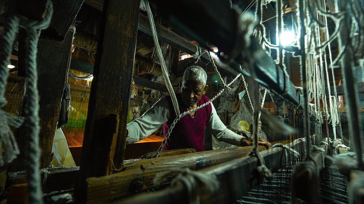 In Photos: Inside a Weaving Mill in Delhi's Sunder Nagri