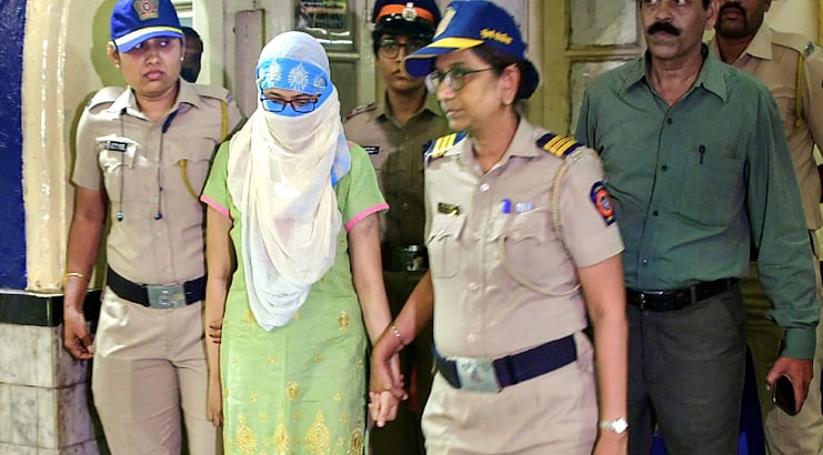 Mumbai Woman Allegedly Killed, Chopped to Pieces by Daughter: Family ...