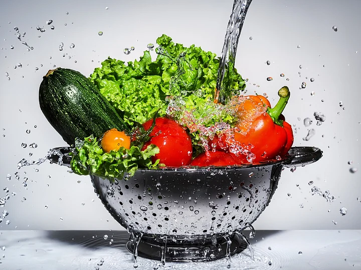 7 Water-Rich Foods To Keep You Hydrated in Summers