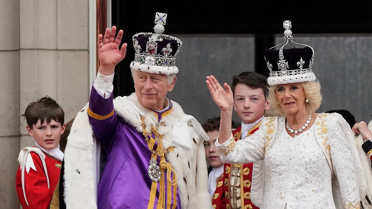 King Charles III Coronation LIVE: Newly Crowned Monarchs Wave to Huge ...