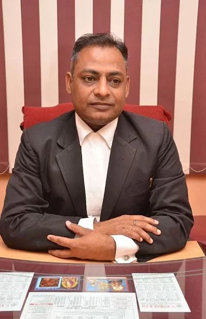 'Bandaa': Here's the True Story Behind Manoj Bajpayee's Courtroom Drama ...