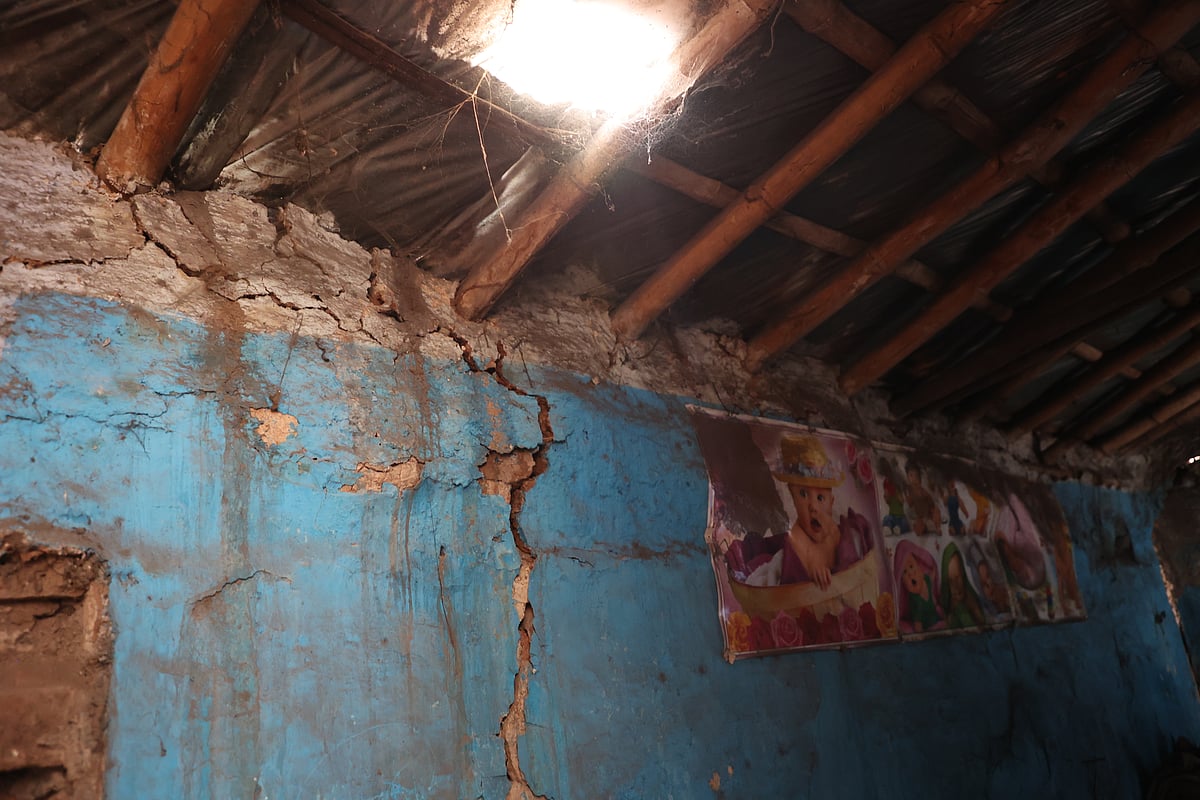Video | ‘Ground Sinking, Houses Are Cracking Up’: People of Jharia Fear ...