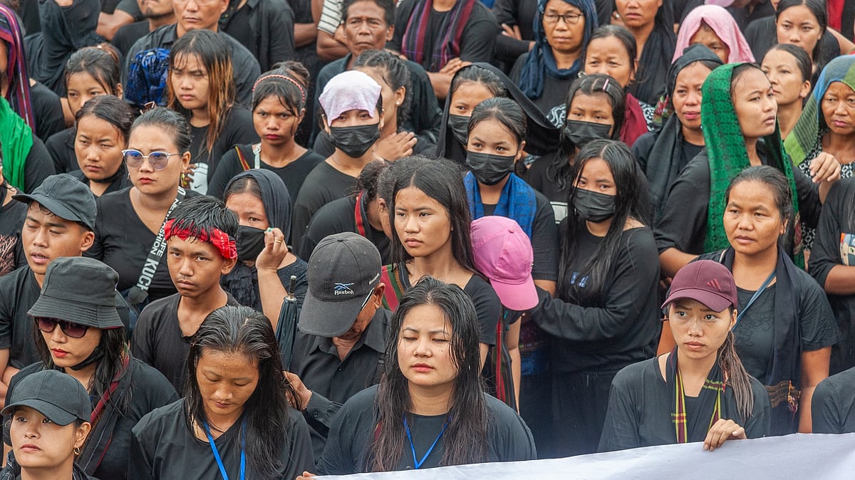 Manipur Violence | Photos: Day After Viral Video, Kukis and Zomis Hold ...