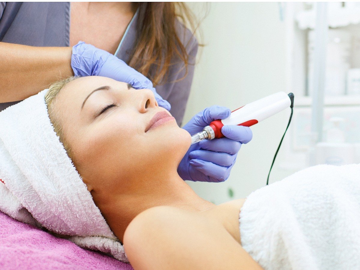 Mesotherapy: What Is It? Benefits & Side Effects Of the Procedure