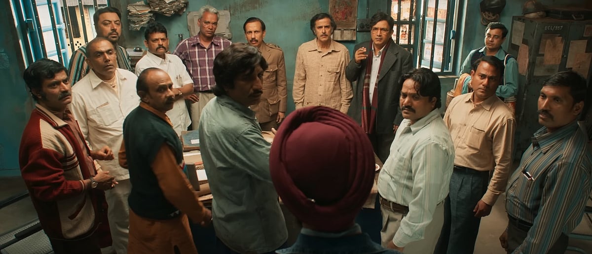 Mission Raniganj Review: An Exceptional Story Of Courage Gets Lost In ...
