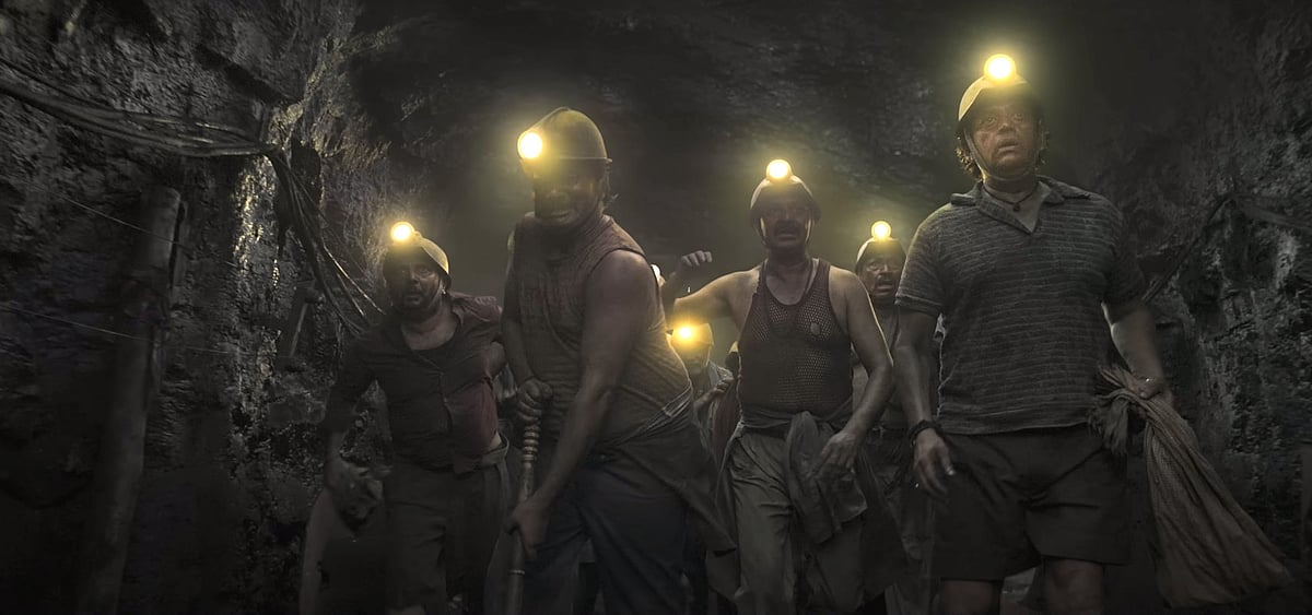 Mission Raniganj Review: An Exceptional Story Of Courage Gets Lost In ...