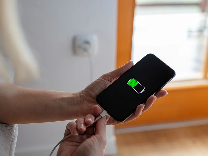 Phone Battery Health: Charging Tips To Improve Battery Life