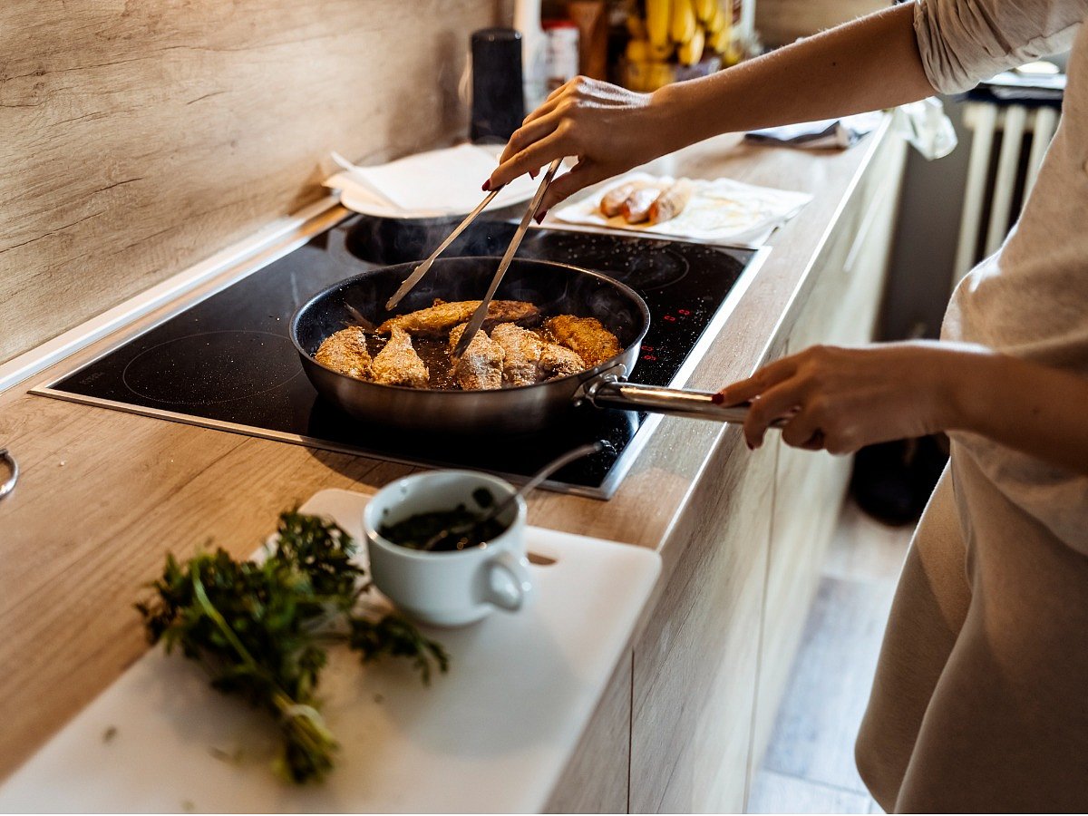 7 Amazing Health Benefits Of Eating Fish