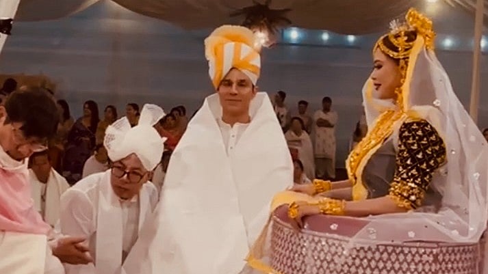 Randeep Hooda-Lin Laishram Tie the Knot in a Traditional Meitei Wedding ...