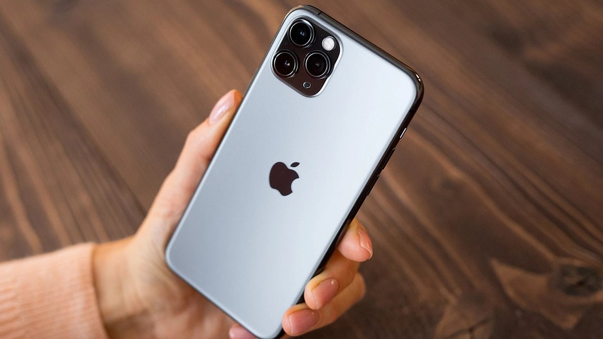 Save iPhone Storage: An Easy Guide To Delete Duplicate Photos on Apple ...