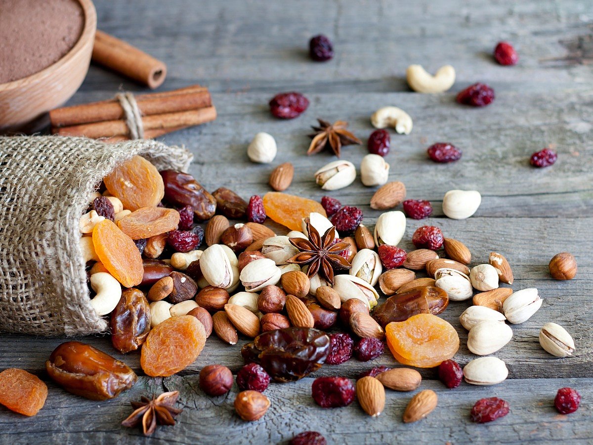 10 Best Dry Fruits For Winter
