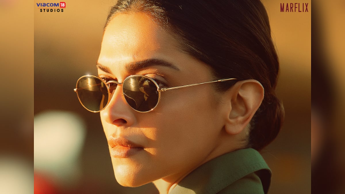 Fighter Poster: Deepika Padukone Looks Fierce As Squadron Leader Minal ...