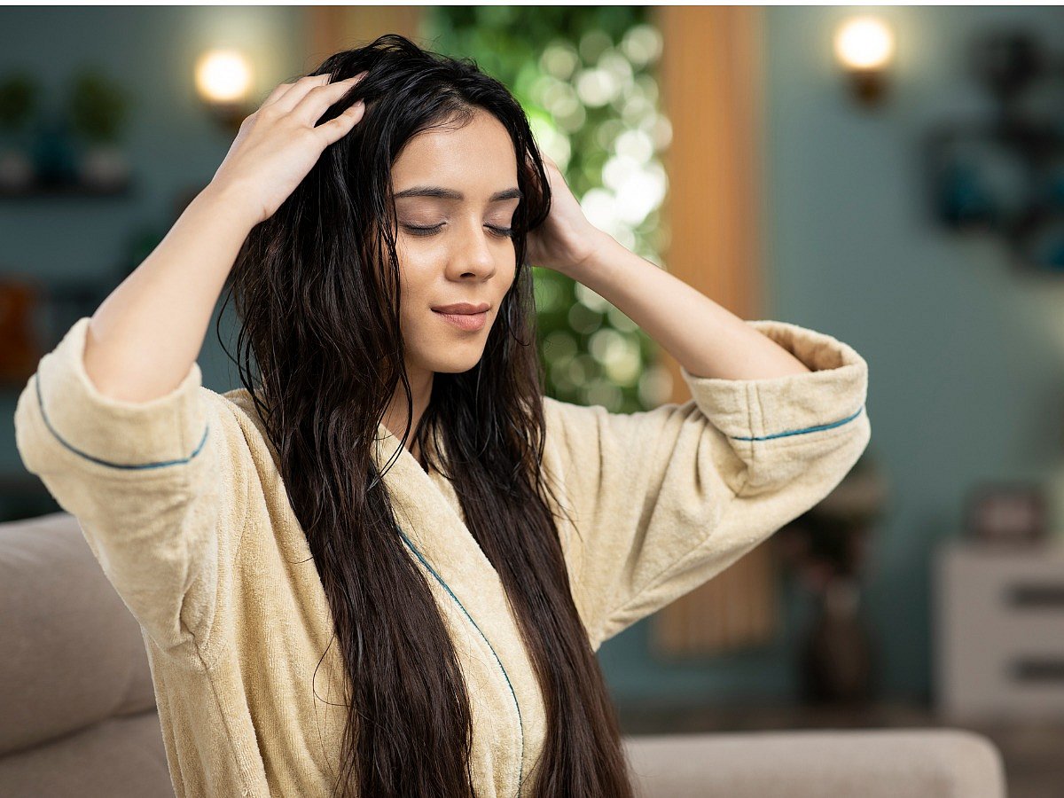 6 Benefits Of Oiling Your Hair