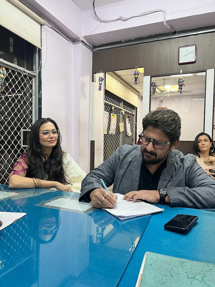 'Did It For Law': Arshad Warsi & Maria Goretti Legally Register Their ...
