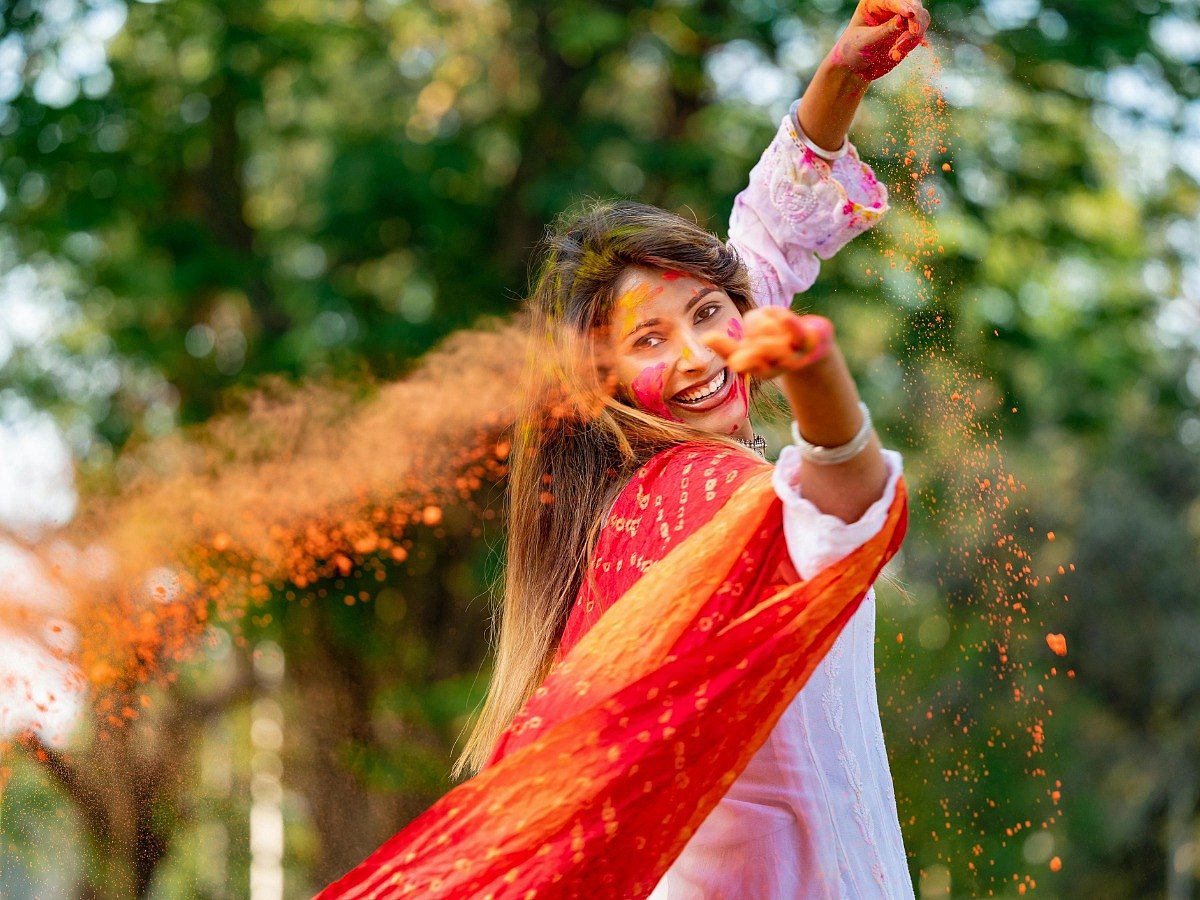 Natural Holi Colors: Tips To Make Organic Colors At Home