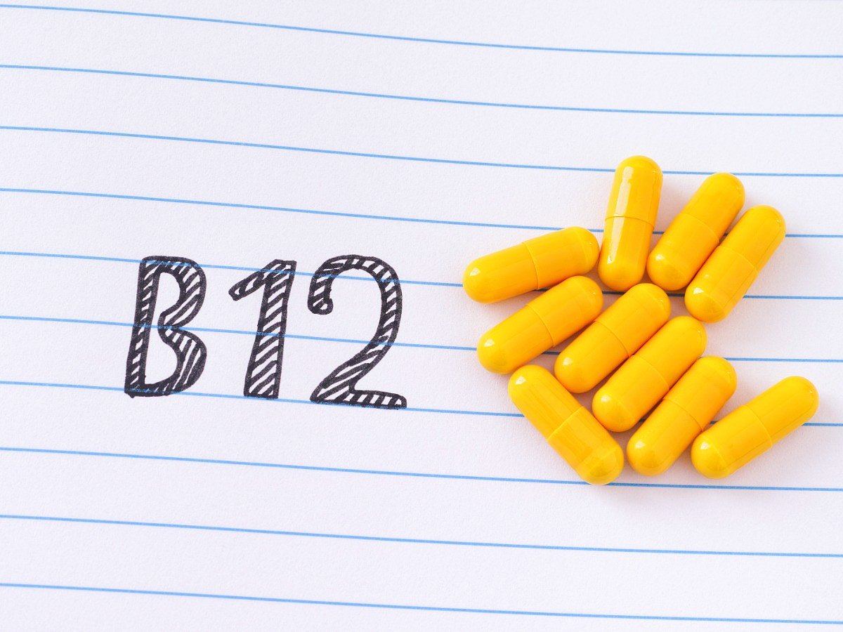 9 Signs and Symptoms Of Vitamin B12 Deficiency