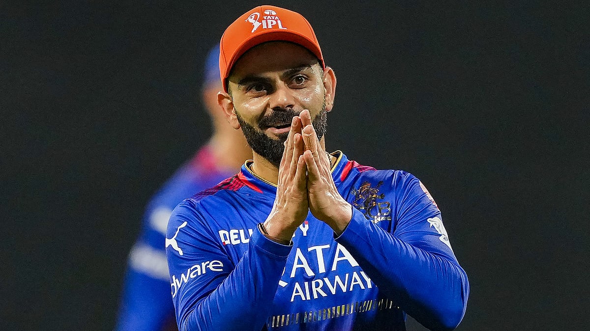 IPL 2024: Virat Kohli Gestures Wankhede Stadium to Stop Booing Hardik Pandya